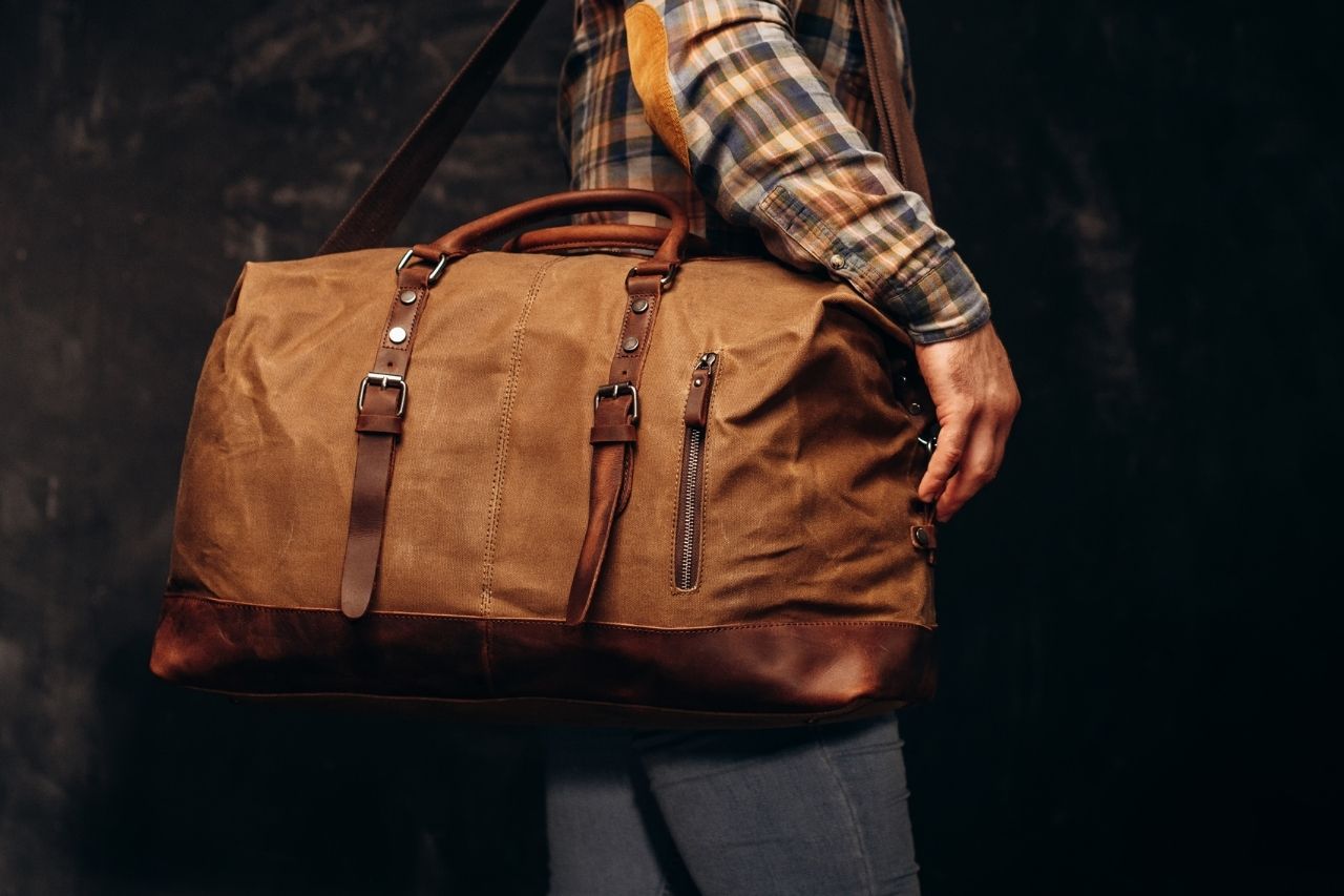 Italian Duffel Bags: wholesale price & online process for B2B ...